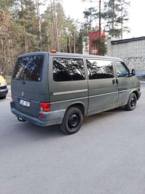 Green Volkswagen Transporter 2000 in Visaginas, with an engine capacity of 2.46 L and mileage of 290 thousand km for 2500 €, photo 5 on AUTOMOTO.COM.LV