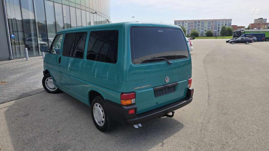 Zaļš Volkswagen Transporter 2002 Šauļi, ar dzinēja tilpumu 2.46 L un nobraukumu 235 tūkst. km par 5350 €, foto 19 vietnē AUTOMOTO.COM.LV
