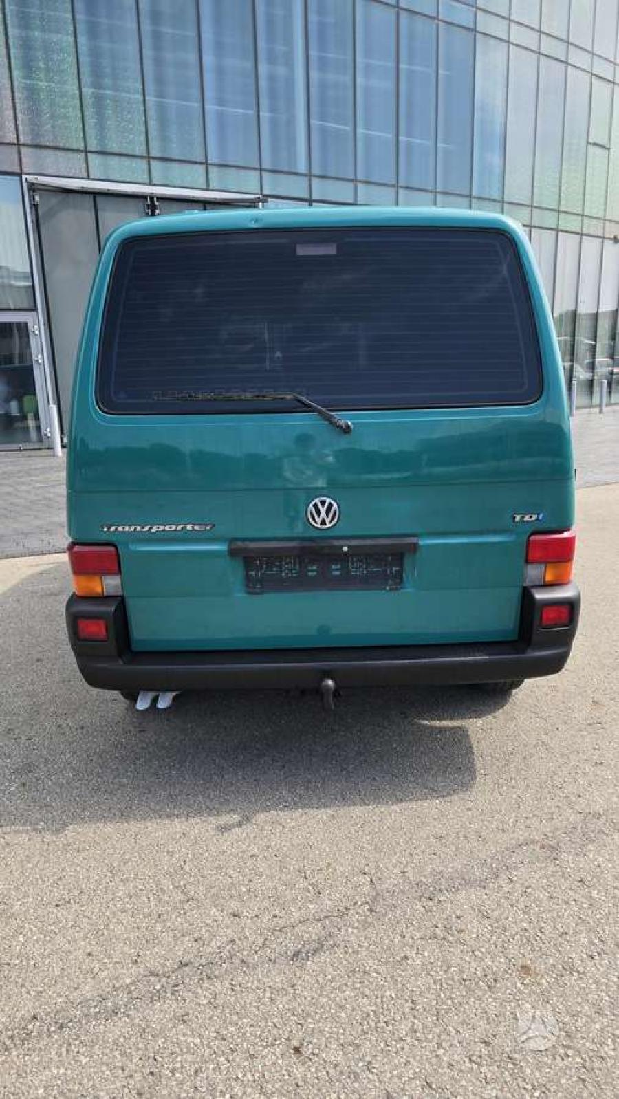 Zaļš Volkswagen Transporter 2002 Šauļi, ar dzinēja tilpumu 2.46 L un nobraukumu 235 tūkst. km par 5350 €, foto 20 vietnē AUTOMOTO.COM.LV