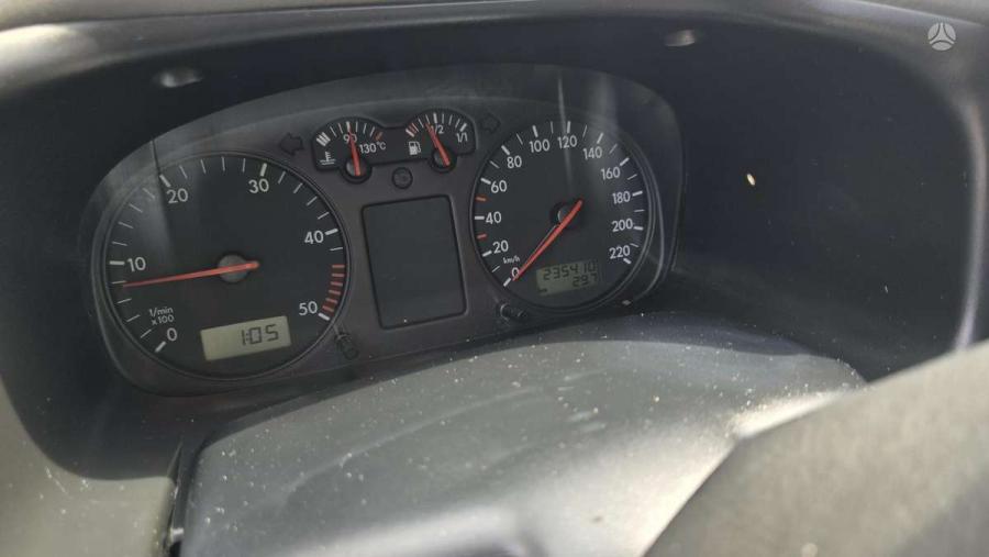Zaļš Volkswagen Transporter 2002 Šauļi, ar dzinēja tilpumu 2.46 L un nobraukumu 235 tūkst. km par 5350 €, foto 25 vietnē AUTOMOTO.COM.LV