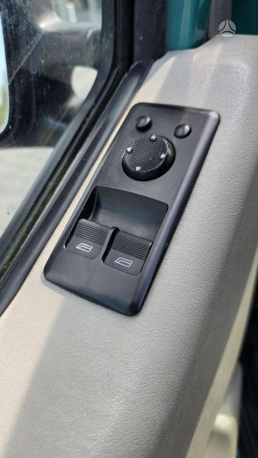 Zaļš Volkswagen Transporter 2002 Šauļi, ar dzinēja tilpumu 2.46 L un nobraukumu 235 tūkst. km par 5350 €, foto 26 vietnē AUTOMOTO.COM.LV