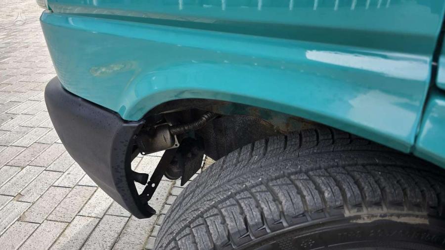 Zaļš Volkswagen Transporter 2002 Šauļi, ar dzinēja tilpumu 2.46 L un nobraukumu 235 tūkst. km par 5350 €, foto 27 vietnē AUTOMOTO.COM.LV