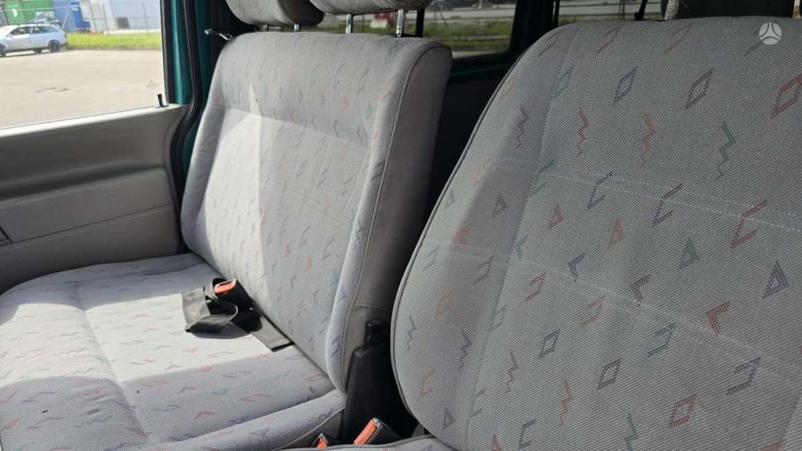 Zaļš Volkswagen Transporter 2002 Šauļi, ar dzinēja tilpumu 2.46 L un nobraukumu 235 tūkst. km par 5350 €, foto 29 vietnē AUTOMOTO.COM.LV