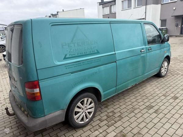 Green Volkswagen Transporter 2004 in Kaunas, with an engine capacity of 2.46 L and mileage of 235 thousand km for 3500 €, photo 2 on AUTOMOTO.COM.LV