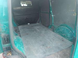 Green Volkswagen Transporter 2007 in Vilnius, with an engine capacity of 1.90 L and mileage of 342 thousand km for 2999 €, photo 7 on AUTOMOTO.COM.LV