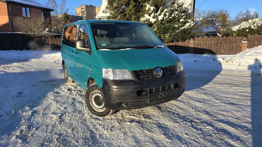 Green Volkswagen Transporter 2008 in Siauliai, with an engine capacity of 1.90 L and mileage of 185 thousand km for 5450 €, photo 11 on AUTOMOTO.COM.LV