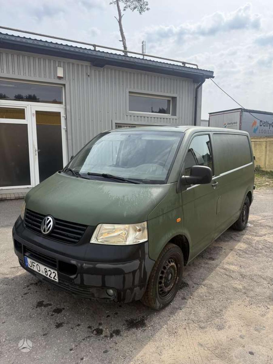 Green Volkswagen Transporter 2009 in Vilnius, with an engine capacity of 1.90 L and mileage of 530 thousand km for 3250 €, photo 4 on AUTOMOTO.COM.LV