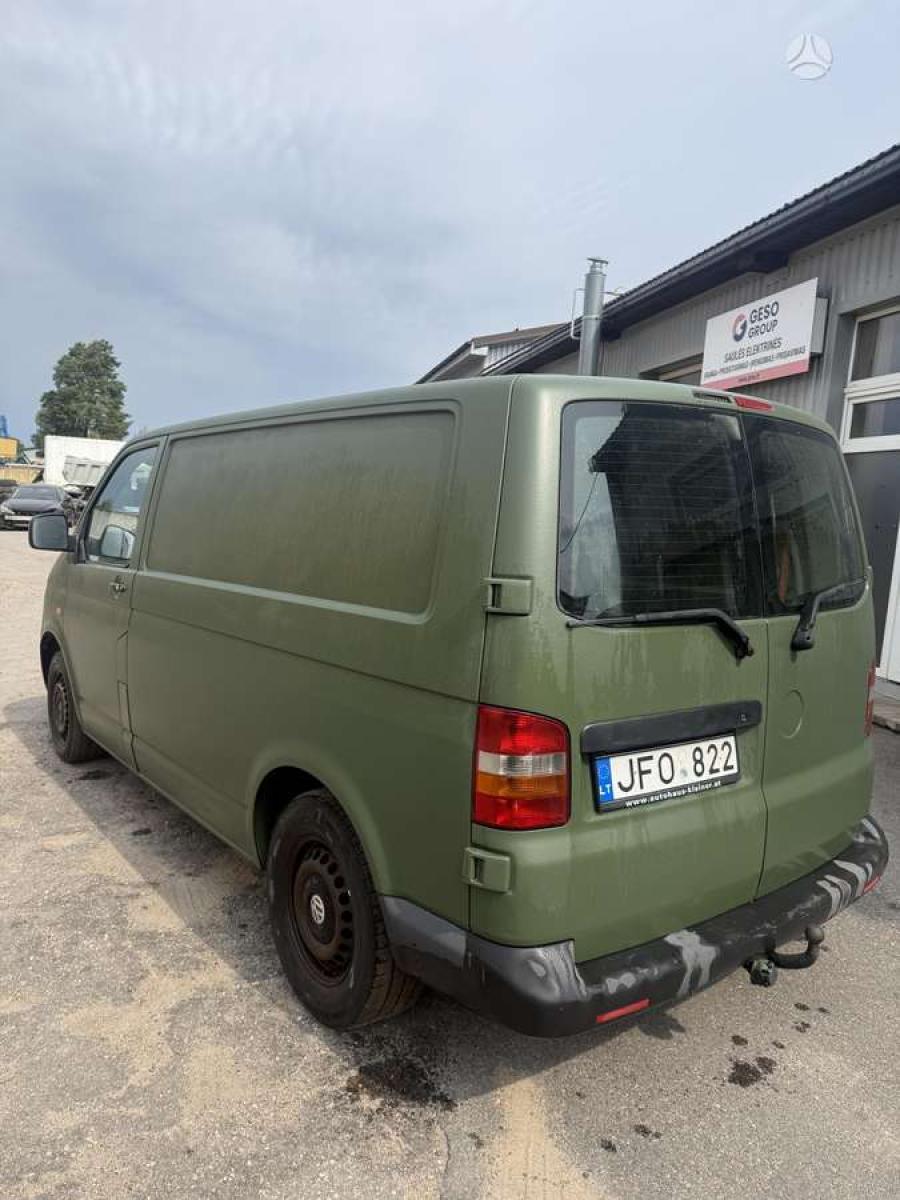 Green Volkswagen Transporter 2009 in Vilnius, with an engine capacity of 1.90 L and mileage of 530 thousand km for 3250 €, photo 5 on AUTOMOTO.COM.LV