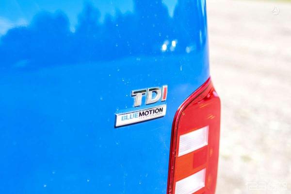 Zaļš Volkswagen Transporter 2016 Kretinga, ar dzinēja tilpumu 2.00 L un nobraukumu 285 tūkst. km par 14350 €, foto 7 vietnē AUTOMOTO.COM.LV