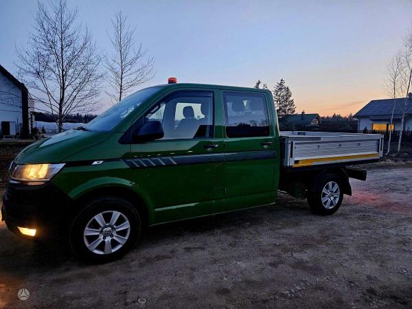 Green Volkswagen Transporter 2020 in Kaisiadorys, with an engine capacity of 2.00 L and mileage of 50 thousand km for 17200 €, photo 1 on AUTOMOTO.COM.LV