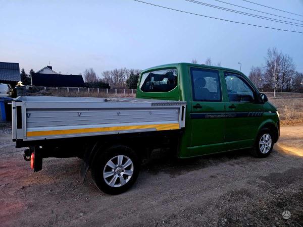 Green Volkswagen Transporter 2020 in Kaisiadorys, with an engine capacity of 2.00 L and mileage of 50 thousand km for 17200 €, photo 3 on AUTOMOTO.COM.LV