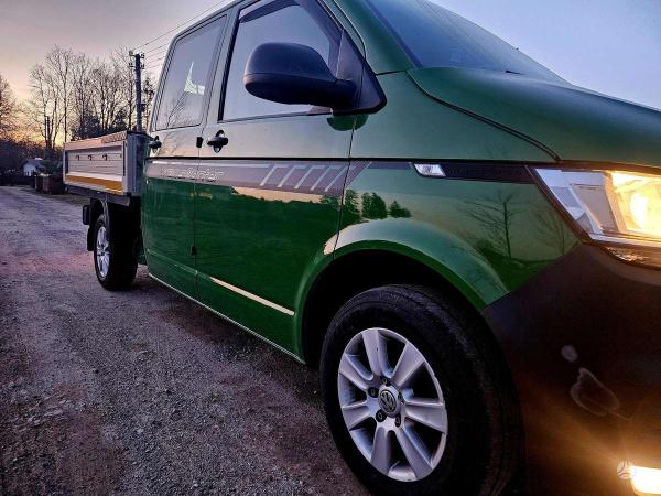Green Volkswagen Transporter 2020 in Kaisiadorys, with an engine capacity of 2.00 L and mileage of 50 thousand km for 17200 €, photo 6 on AUTOMOTO.COM.LV