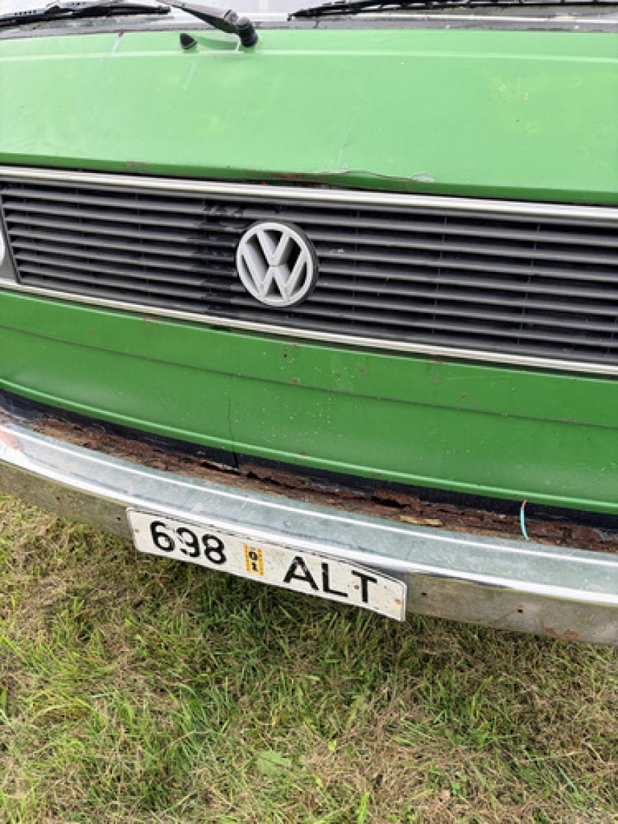 Green Volkswagen Transporter 1982 in Tallinn, with an engine capacity of 2.00 L and mileage of 0 thousand km for 3000 €, photo 5 on AUTOMOTO.COM.LV