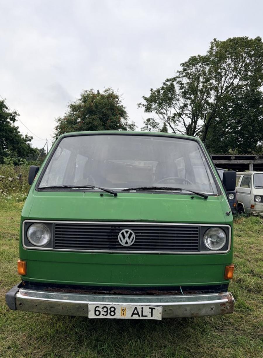 Green Volkswagen Transporter 1982 in Tallinn, with an engine capacity of 2.00 L and mileage of 0 thousand km for 3000 €, photo 15 on AUTOMOTO.COM.LV