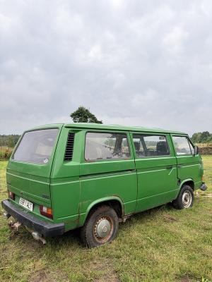 Green Volkswagen Transporter 1982 in Tallinn, with an engine capacity of 2.00 L and mileage of 0 thousand km for 3000 €, photo 17 on AUTOMOTO.COM.LV