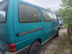 Green Volkswagen Transporter 1995 in Vilnius, with an engine capacity of 1.90 L and mileage of 312 thousand km for 3200 €, photo 5 on AUTOMOTO.COM.LV