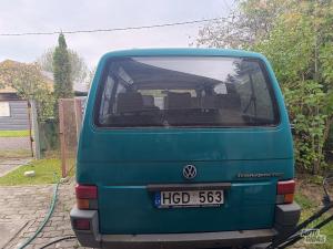 Green Volkswagen Transporter 1995 in Vilnius, with an engine capacity of 1.90 L and mileage of 312 thousand km for 3200 €, photo 6 on AUTOMOTO.COM.LV