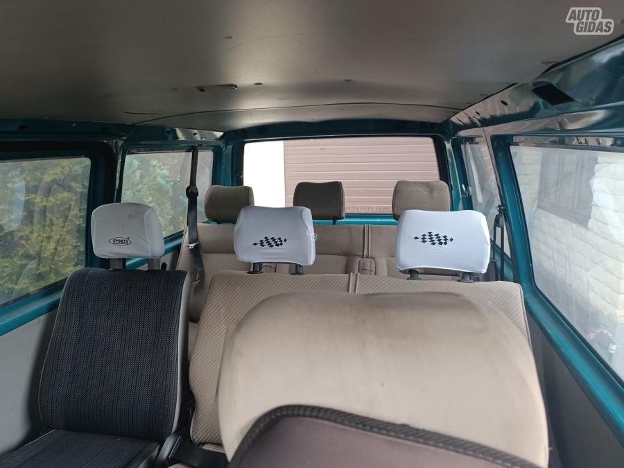 Green Volkswagen Transporter 1995 in Vilnius, with an engine capacity of 1.90 L and mileage of 312 thousand km for 3200 €, photo 8 on AUTOMOTO.COM.LV