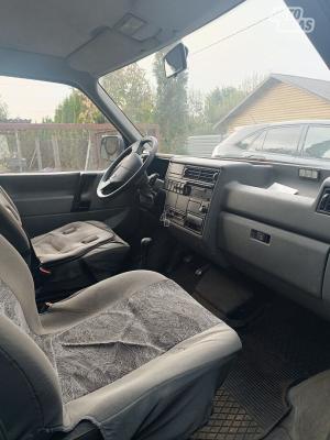 Green Volkswagen Transporter 1995 in Vilnius, with an engine capacity of 1.90 L and mileage of 312 thousand km for 3200 €, photo 9 on AUTOMOTO.COM.LV
