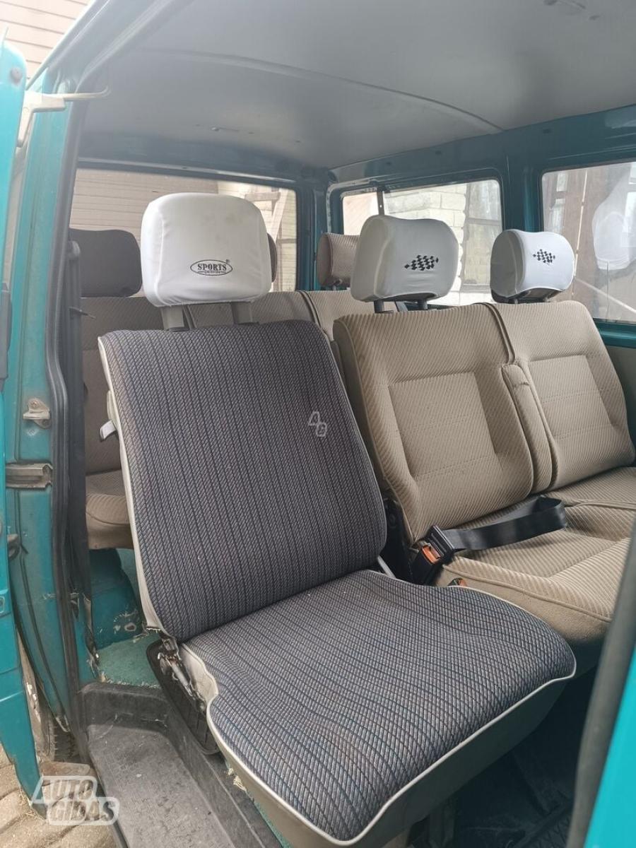 Green Volkswagen Transporter 1995 in Vilnius, with an engine capacity of 1.90 L and mileage of 312 thousand km for 3200 €, photo 10 on AUTOMOTO.COM.LV