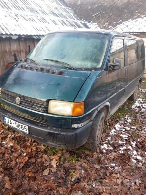 Green Volkswagen Transporter 1996 in Riga, with an engine capacity of 2.50 L and mileage of 500 thousand km for 1100 €, photo  on AUTOMOTO.COM.LV
