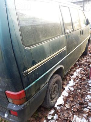 Green Volkswagen Transporter 1996 in Riga, with an engine capacity of 2.50 L and mileage of 500 thousand km for 1100 €, photo 6 on AUTOMOTO.COM.LV