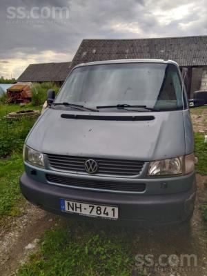 Green Volkswagen Transporter 1999 in Preili, with an engine capacity of 2.40 L and mileage of 465 thousand km for 3500 €, photo 3 on AUTOMOTO.COM.LV