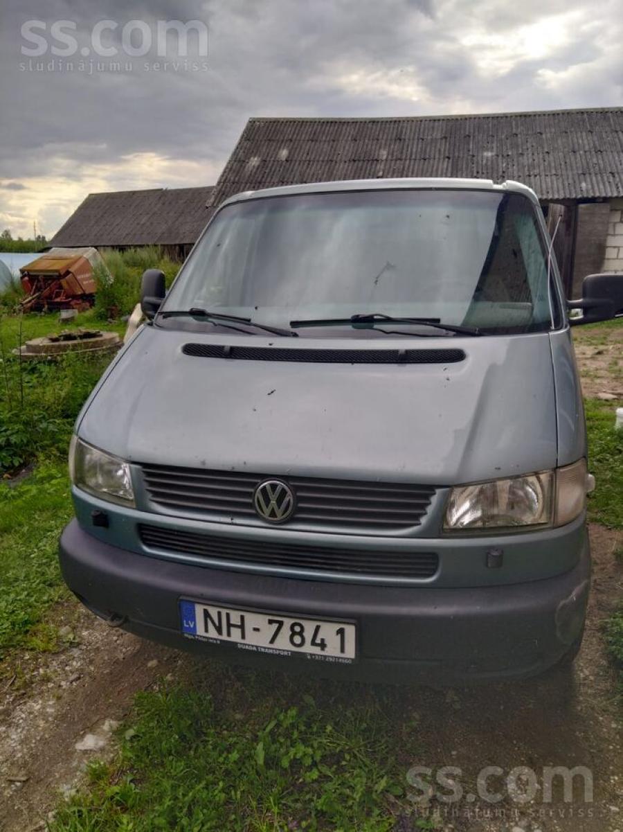 Green Volkswagen Transporter 1999 in Preili, with an engine capacity of 2.40 L and mileage of 465 thousand km for 3500 €, photo 3 on AUTOMOTO.COM.LV