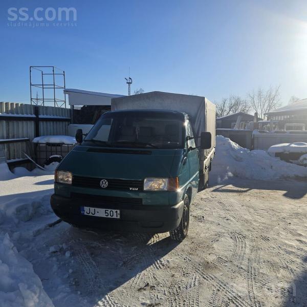 Green Volkswagen Transporter 2000 in Riga, with an engine capacity of 2.50 L and mileage of 395 thousand km for 3200 €, photo 1 on AUTOMOTO.COM.LV