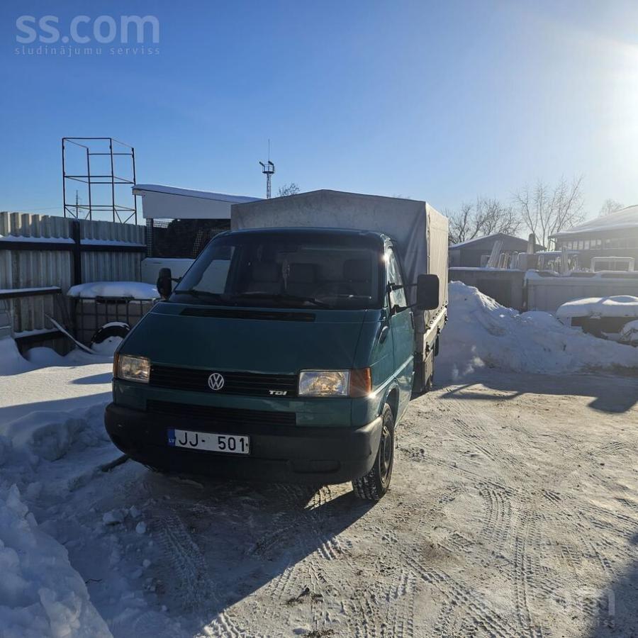 Zaļš Volkswagen Transporter 2000 Rīga, ar dzinēja tilpumu 2.50 L un nobraukumu 395 tūkst. km par 3200 €, foto 1 vietnē AUTOMOTO.COM.LV
