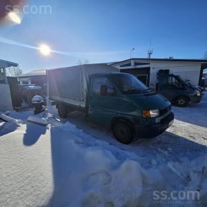 Zaļš Volkswagen Transporter 2000 Rīga, ar dzinēja tilpumu 2.50 L un nobraukumu 395 tūkst. km par 3200 €, foto 3 vietnē AUTOMOTO.COM.LV