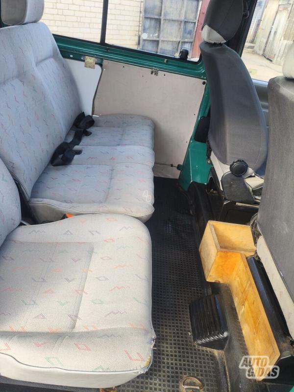Zaļš Volkswagen Transporter 2000 Joniškis, ar dzinēja tilpumu 2.50 L un nobraukumu 302 tūkst. km par 3999 €, foto 8 vietnē AUTOMOTO.COM.LV