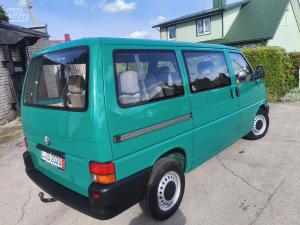 Green Volkswagen Transporter 2000 in Joniskis, with an engine capacity of 2.50 L and mileage of 302 thousand km for 3999 €, photo 17 on AUTOMOTO.COM.LV