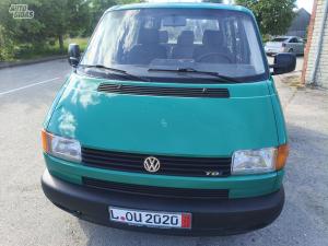 Green Volkswagen Transporter 2000 in Joniskis, with an engine capacity of 2.50 L and mileage of 302 thousand km for 3999 €, photo 20 on AUTOMOTO.COM.LV