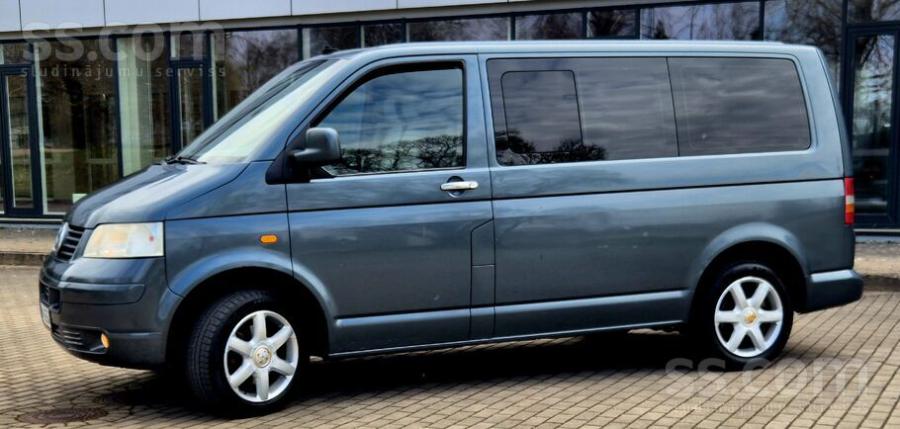 Green Volkswagen Transporter 2004 in Tukums, with an engine capacity of 2.50 L and mileage of 435 thousand km for 5730 €, photo 1 on AUTOMOTO.COM.LV