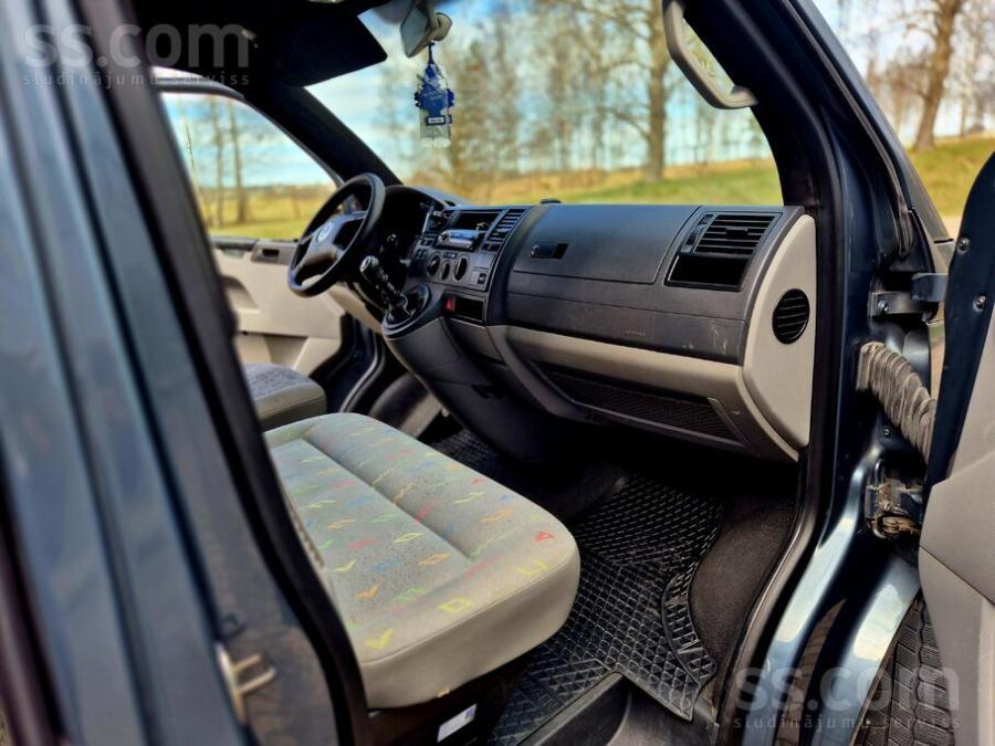 Green Volkswagen Transporter 2004 in Tukums, with an engine capacity of 2.50 L and mileage of 435 thousand km for 5730 €, photo 10 on AUTOMOTO.COM.LV