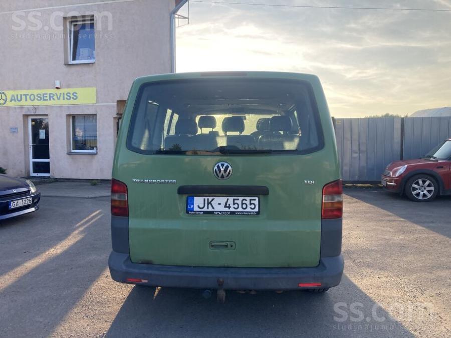 Zaļš Volkswagen Transporter 2005 Rīga, ar dzinēja tilpumu 1.90 L un nobraukumu 518 tūkst. km par 4500 €, foto 4 vietnē AUTOMOTO.COM.LV