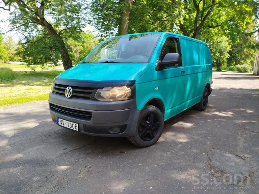 Zaļš Volkswagen Transporter 2010 Bauska, ar dzinēja tilpumu 2.00 L un nobraukumu 451 tūkst. km par 4500 €, foto 1 vietnē AUTOMOTO.COM.LV