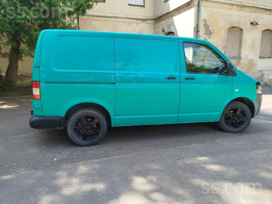 Zaļš Volkswagen Transporter 2010 Bauska, ar dzinēja tilpumu 2.00 L un nobraukumu 451 tūkst. km par 4500 €, foto 3 vietnē AUTOMOTO.COM.LV