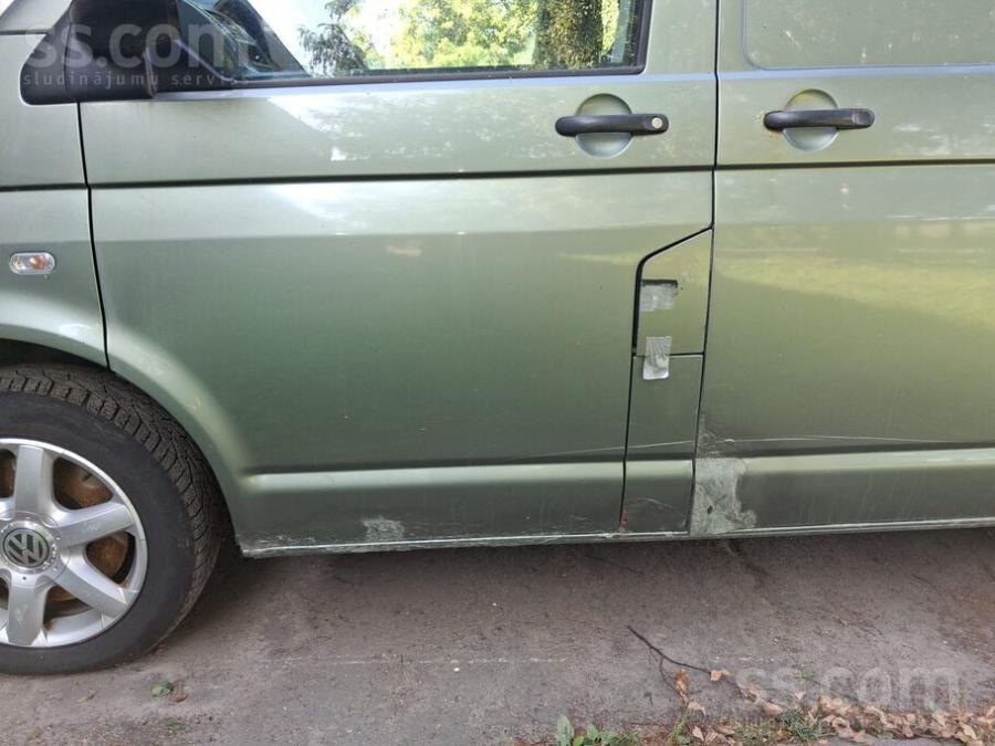 Zaļš Volkswagen Transporter 2010 Rīga, ar dzinēja tilpumu 2.00 L un nobraukumu 474 tūkst. km par 6100 €, foto 3 vietnē AUTOMOTO.COM.LV