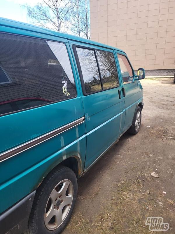 Green Volkswagen Transporter 1995 in Telschi, with an engine capacity of 2.40 L and mileage of 400 thousand km for 1450 €, photo 3 on AUTOMOTO.COM.LV