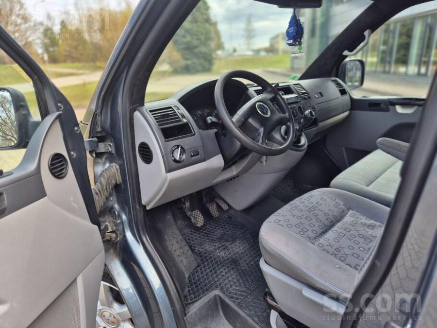 Zaļš Volkswagen Transporter 2004 Tukums, ar dzinēja tilpumu 2.50 L un nobraukumu 435 tūkst. km par 5395 €, foto 12 vietnē AUTOMOTO.COM.LV