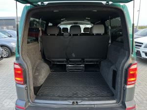 Green Volkswagen Transporter 2016 in Kaunas, with an engine capacity of 2.00 L and mileage of 443 thousand km for 14500 €, photo 43 on AUTOMOTO.COM.LV