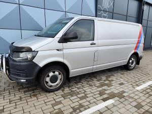 Grey Volkswagen Transporter 2016 in Klaipeda, with an engine capacity of 2.00 L and mileage of 220 thousand km for 11999 €, photo  on AUTOMOTO.COM.LV