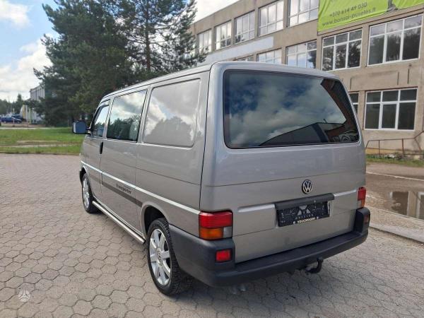 Grey Volkswagen Transporter 2000 in Radviliskis, with an engine capacity of 2.50 L and mileage of 315 thousand km for 4650 €, photo 5 on AUTOMOTO.COM.LV