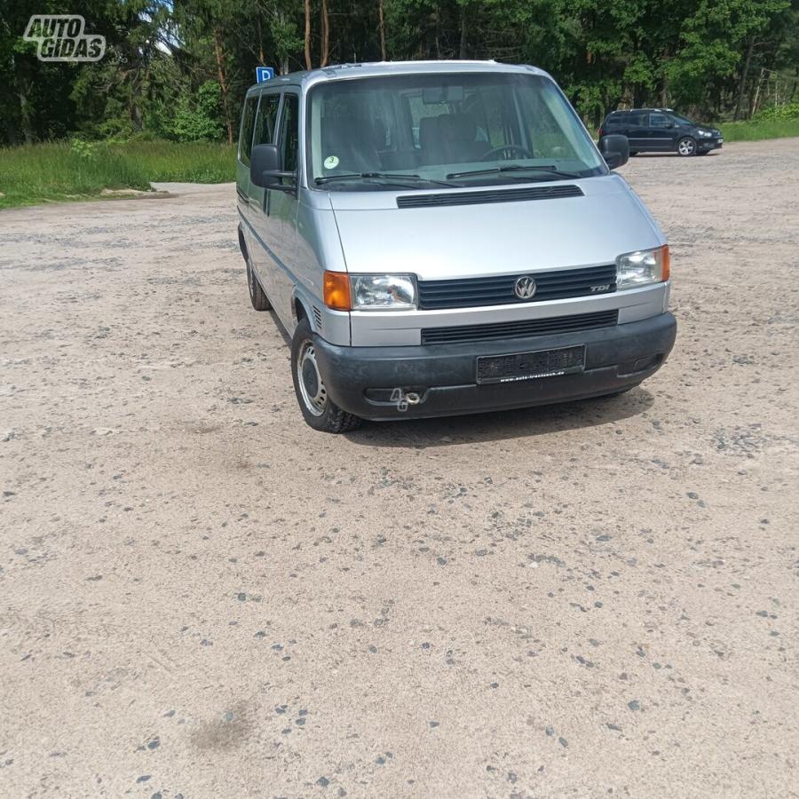 Grey Volkswagen Transporter 2002 in Vilnius, with an engine capacity of 2.50 L and mileage of 260 thousand km for 3200 €, photo 5 on AUTOMOTO.COM.LV