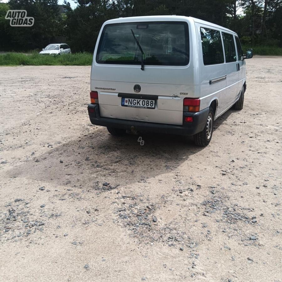Grey Volkswagen Transporter 2002 in Vilnius, with an engine capacity of 2.50 L and mileage of 260 thousand km for 3200 €, photo 7 on AUTOMOTO.COM.LV