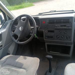 Grey Volkswagen Transporter 2002 in Vilnius, with an engine capacity of 2.50 L and mileage of 260 thousand km for 3200 €, photo 8 on AUTOMOTO.COM.LV
