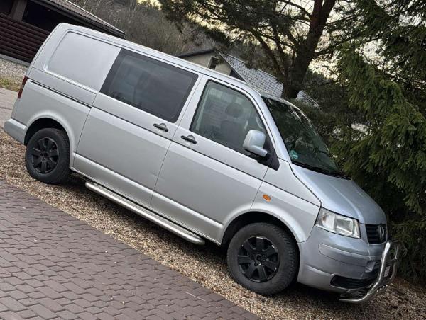 Pelēks Volkswagen Transporter 2004 Viļņa, ar dzinēja tilpumu 2.46 L un nobraukumu 353 tūkst. km par 4500 €, foto 1 vietnē AUTOMOTO.COM.LV