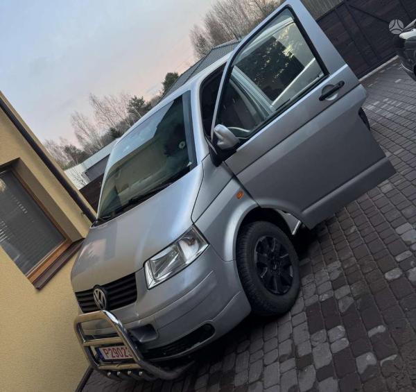 Pelēks Volkswagen Transporter 2004 Viļņa, ar dzinēja tilpumu 2.46 L un nobraukumu 353 tūkst. km par 4500 €, foto 3 vietnē AUTOMOTO.COM.LV